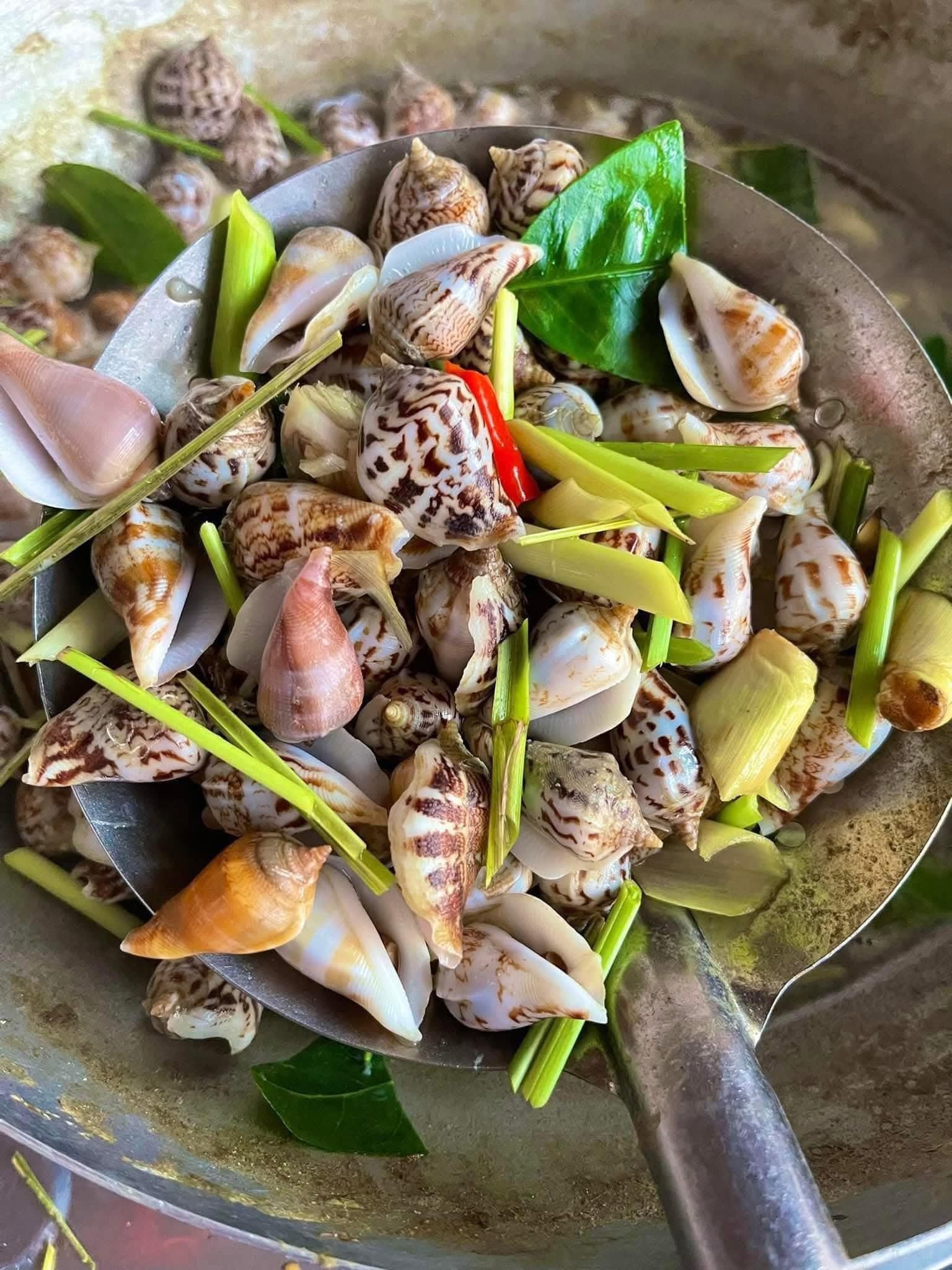 Hướng dẫn cách luộc ốc nhảy giòn ngon, không bị dai - Hệ Thống Trang ...